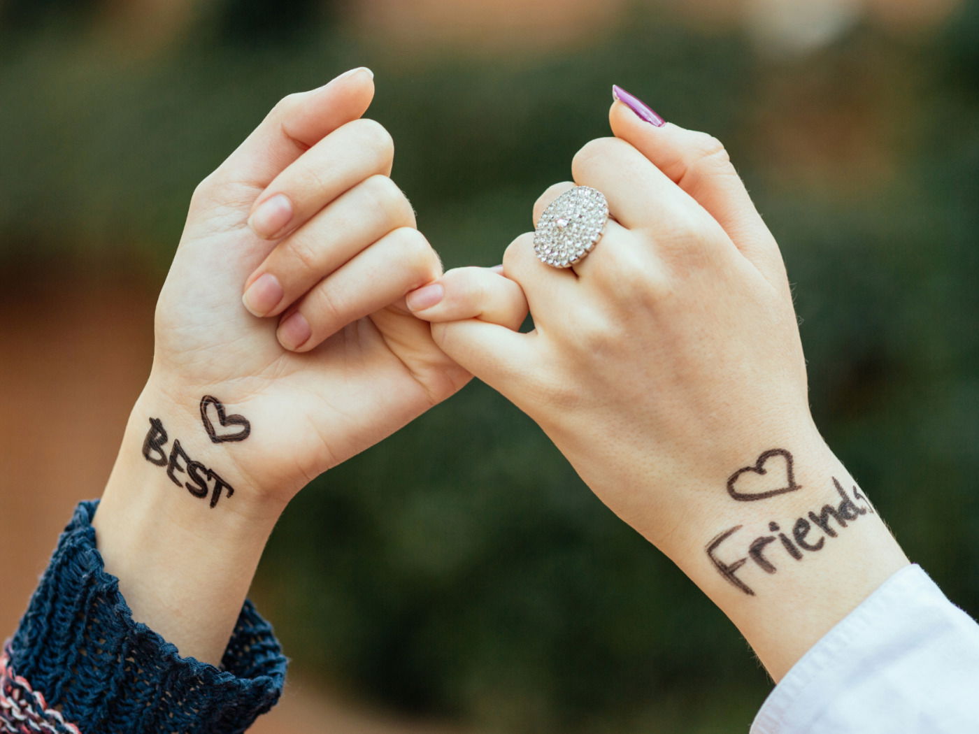 79 Best Friend Quotes That Will Touch the Heart of Your BFF - Pensador