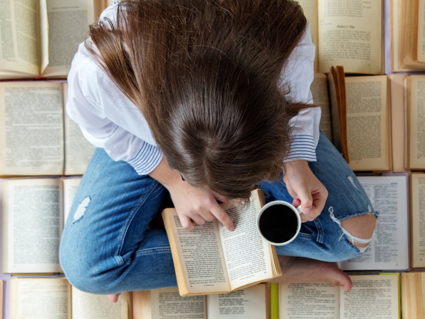 45+ Reading Quotes That Show the Magic of Words - Pensador