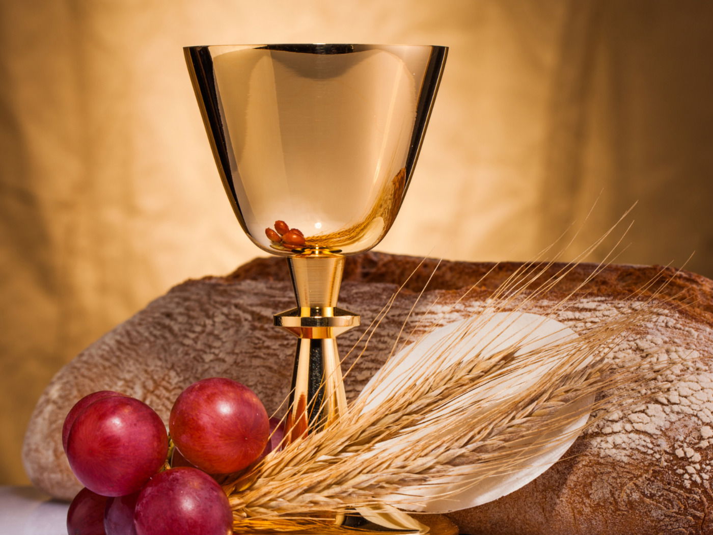 Frases de Jueves Santo que iluminan el alma y despiertan la fe - Pensador