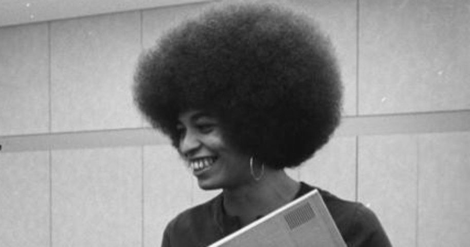 Angela Davis: 20 frases e mensagens poderosas sobre liberdade e justiça ...