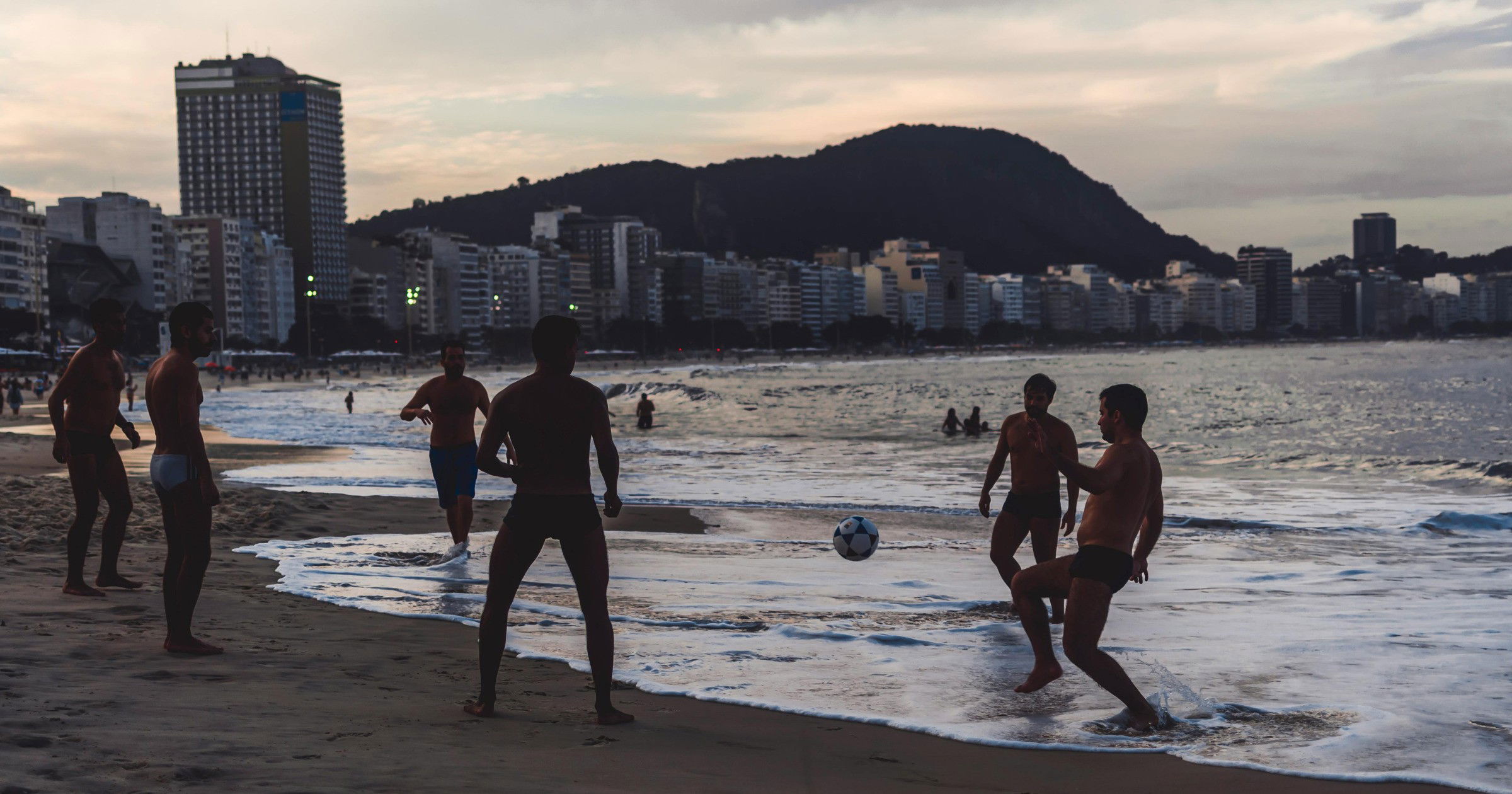 Frases sobre o Rio de Janeiro que capturam a beleza carioca - Pensador